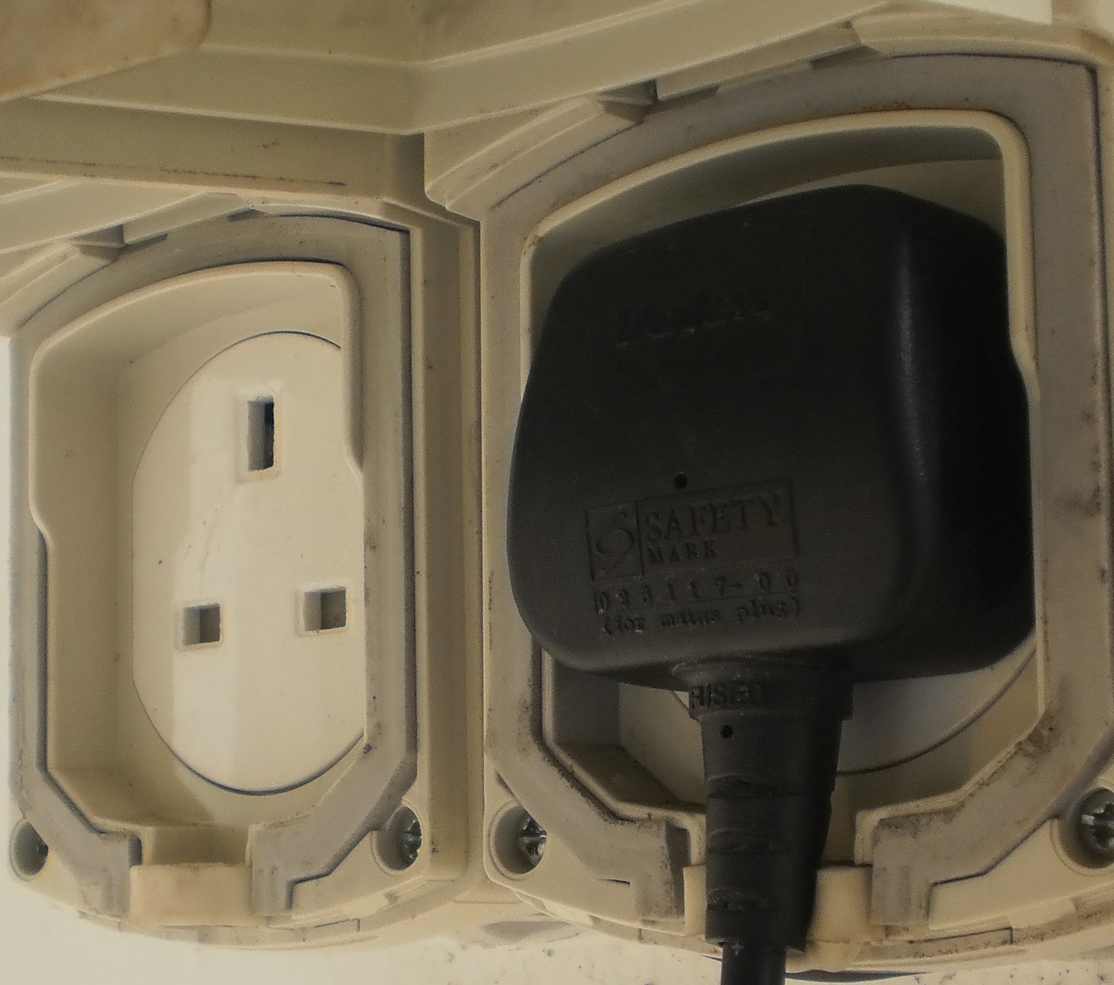 13a Single Switched Socket Outlet Weatherproof UK Shop | www ...