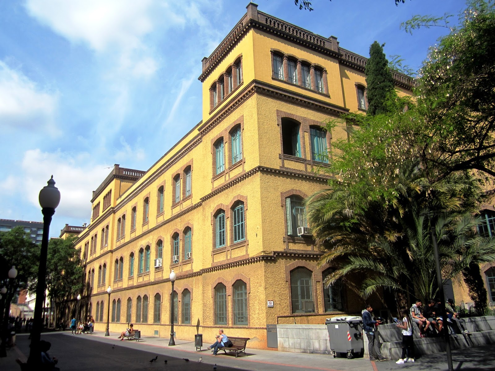Redescubriendo Barcelona y más allá: 24/05/2016 Escola Industrial I