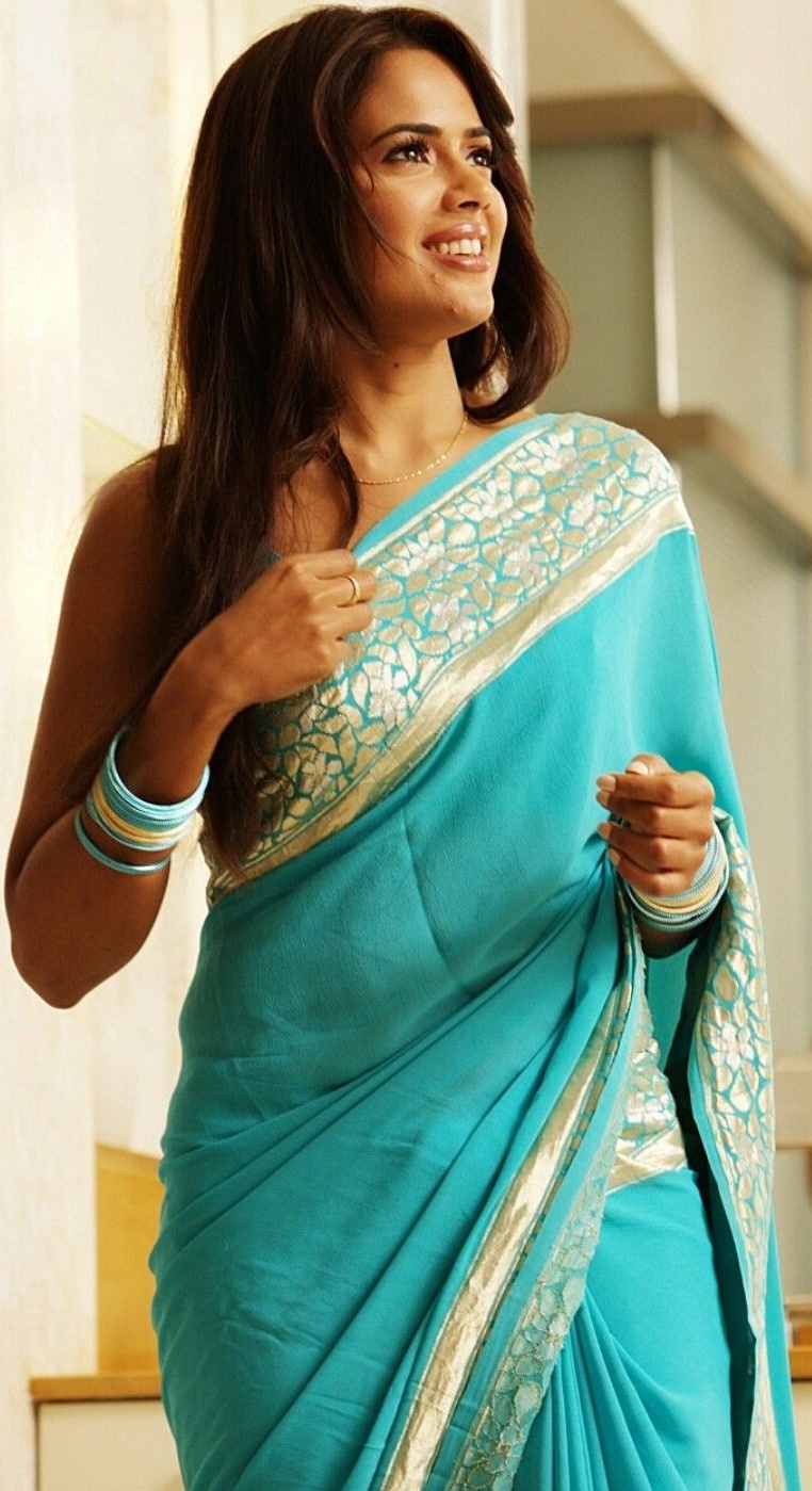 Blogger Gadgets: Sameera Reddy Hot Picture Album