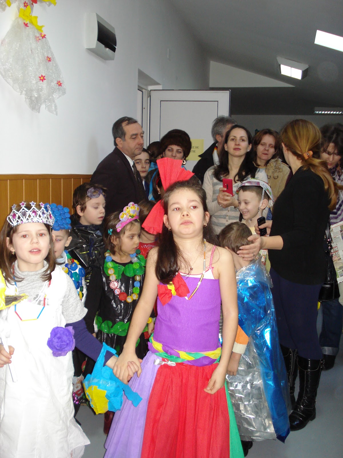 Gradinita Toti Sfintii Rm. Valcea: Parada Costumelor Eco