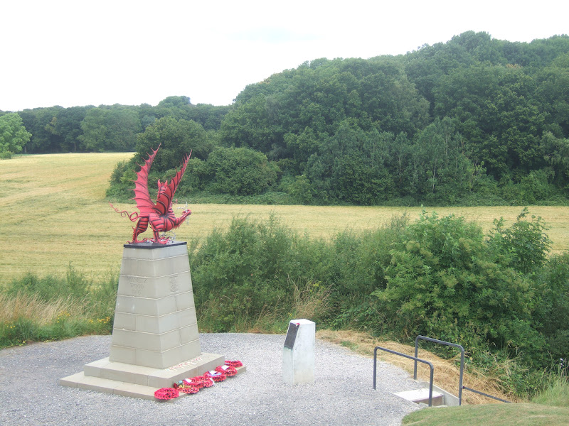 The Travels of a Curious Old Man: Commemorating the Dead: Tsunami ...