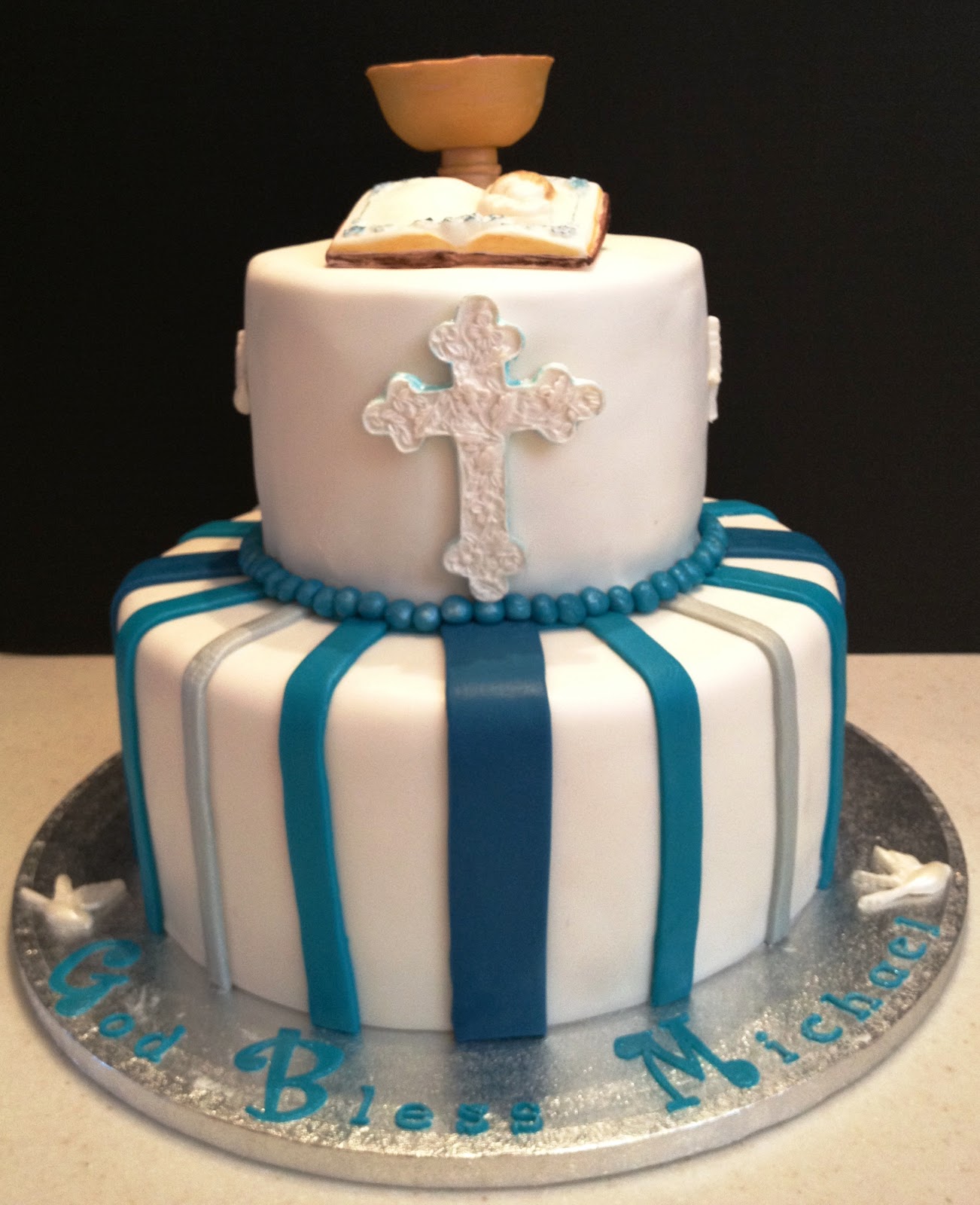 MaryMel Cakes: Communion Cake
