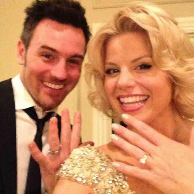 Megan Hilty Married Brian Gallagher In Las Vegas (Wedding Photos)