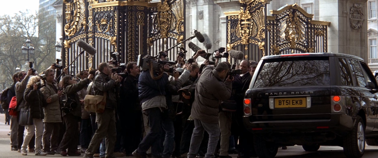 James Bond Locations: Range Rover - the car of choice for the villain