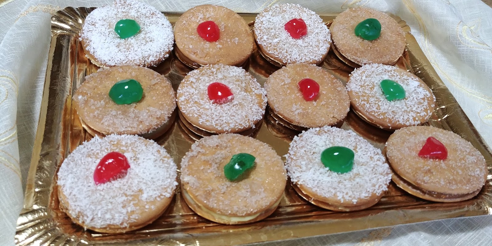Los Sabores de la Gastronomía: GALLETAS RELLENAS