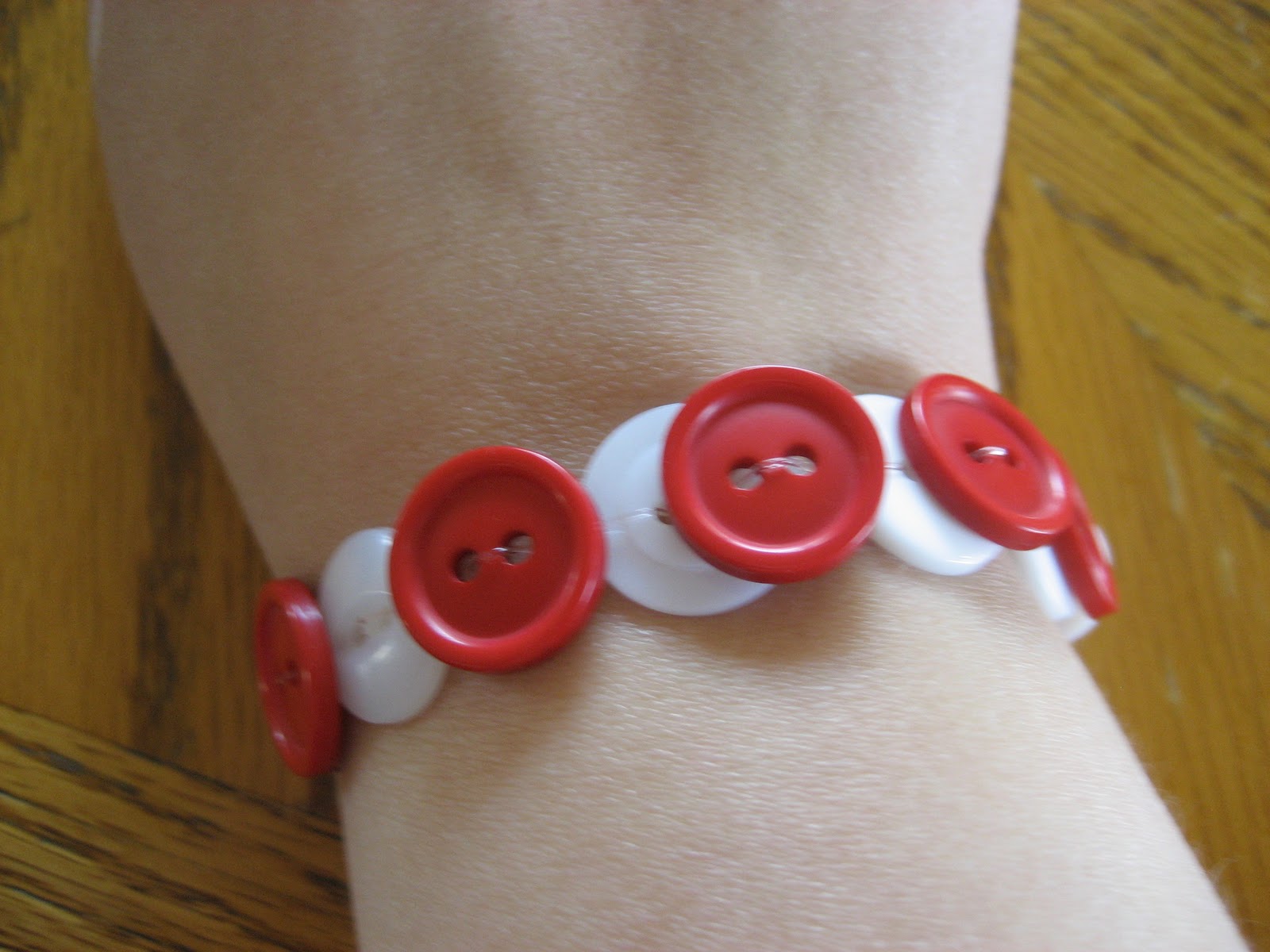 Les petits carnets d'Annick: Bracelet en boutons