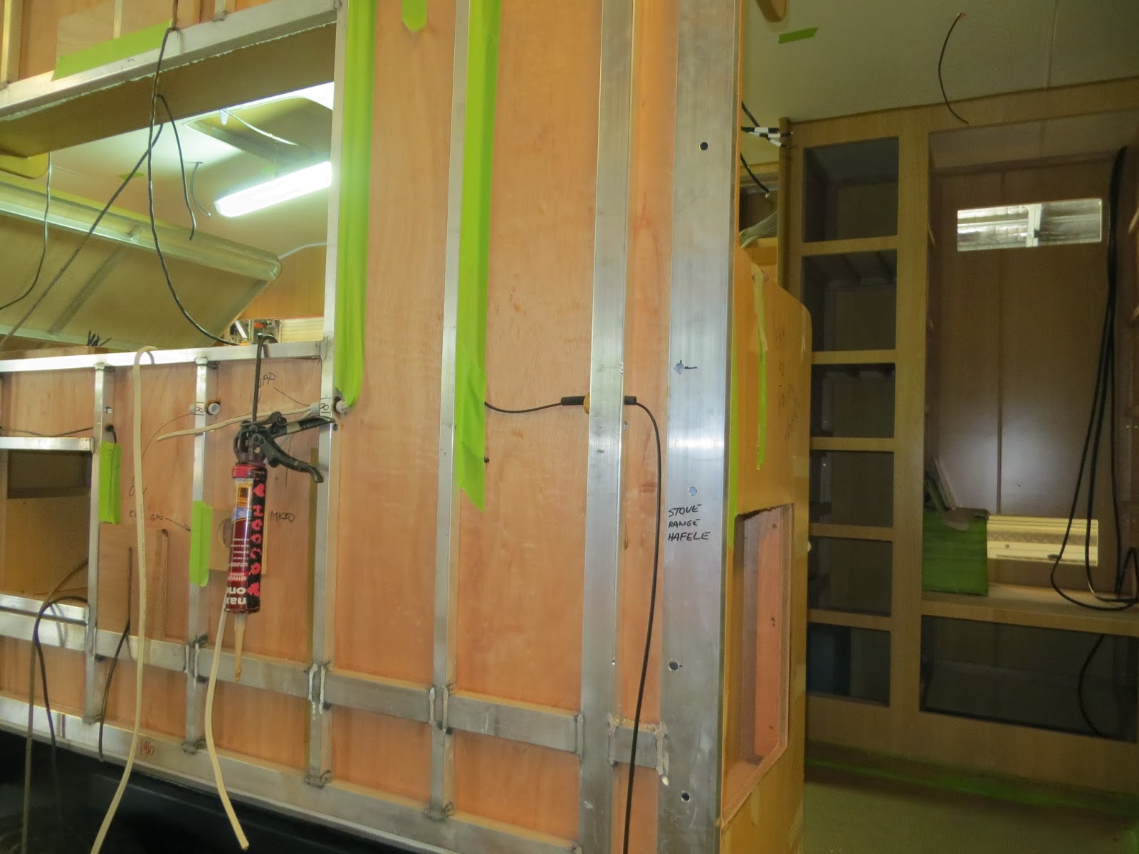 Life with the Bushtracker: The Bushtracker being Built