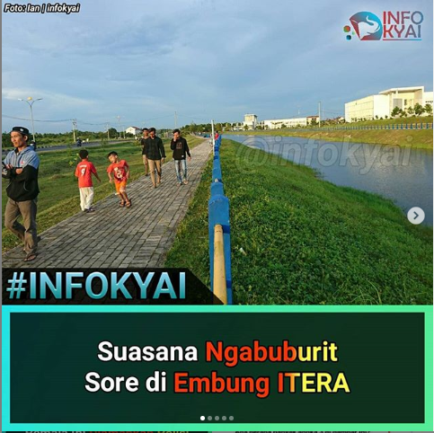 Suasana Ngabuburit Sore di Embung ITERA