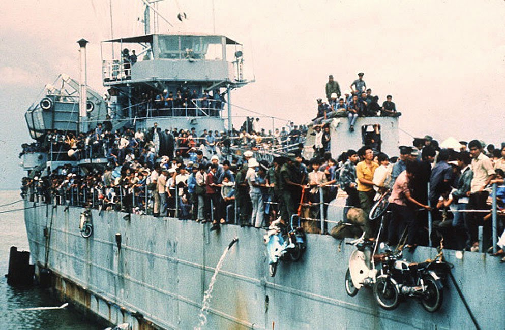 75 Color Photographs That Capture the Fall of Saigon in April, 1975 ...