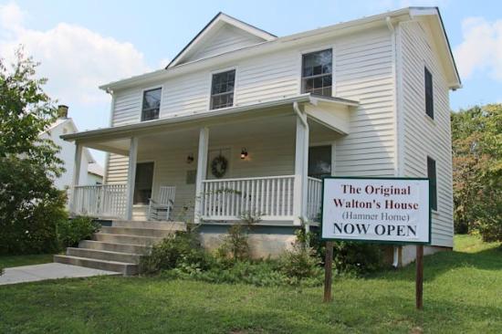 Return To Walton’s Mountain - #IHeartHollywood