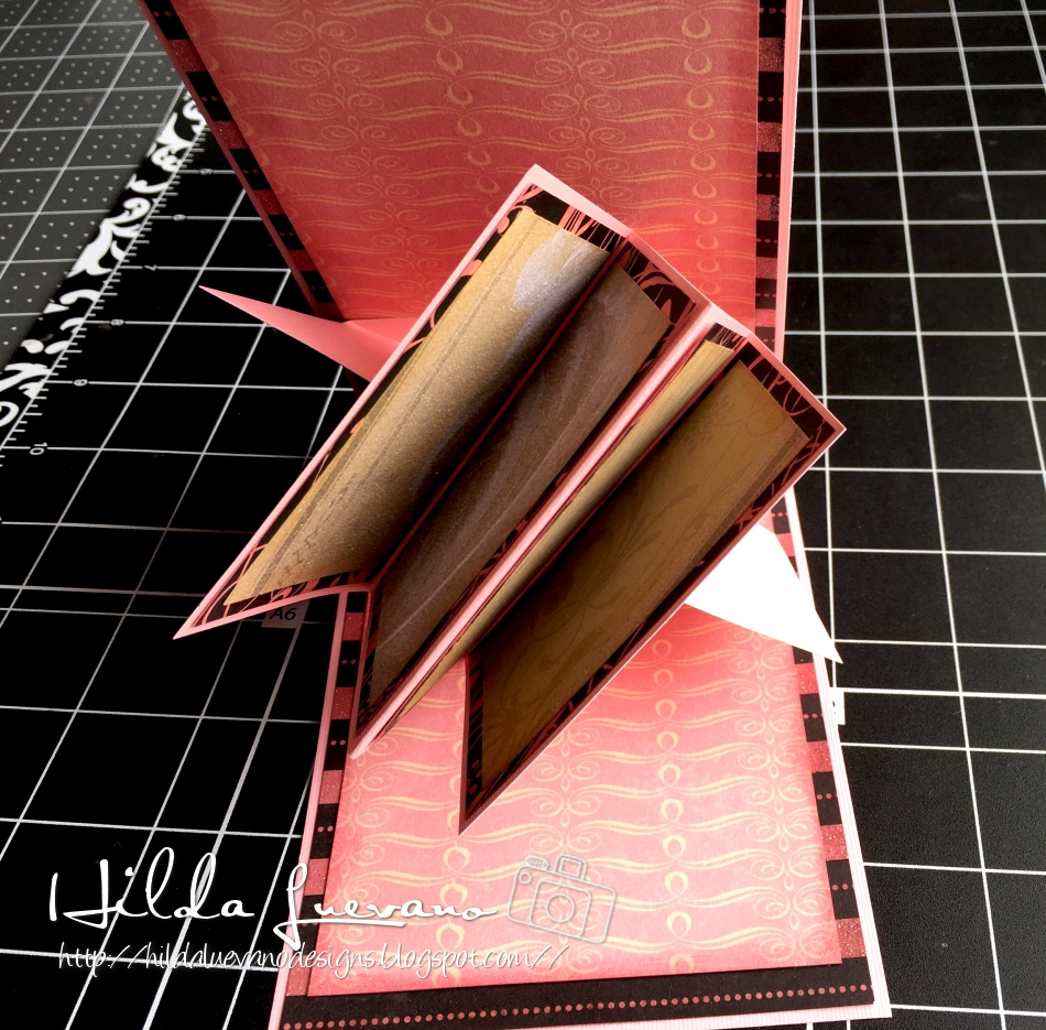 Hilda Designs: Tutorial Twist Pop Up Card / Tarjeta Desplegable