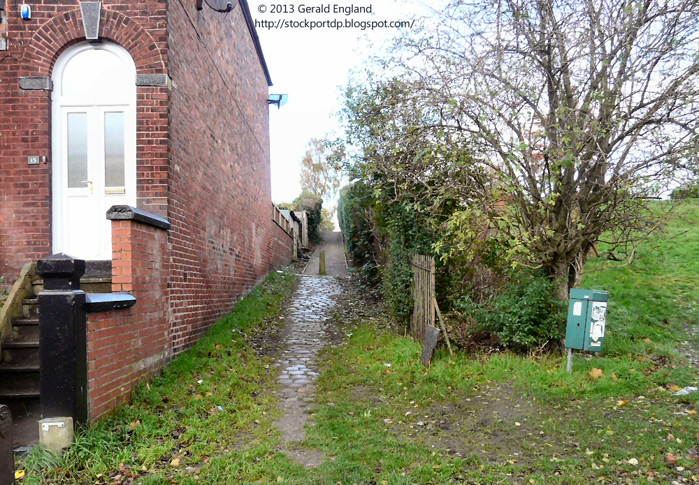 Stockport Daily Photo: Four Views from the corner of Heaton Norris Park
