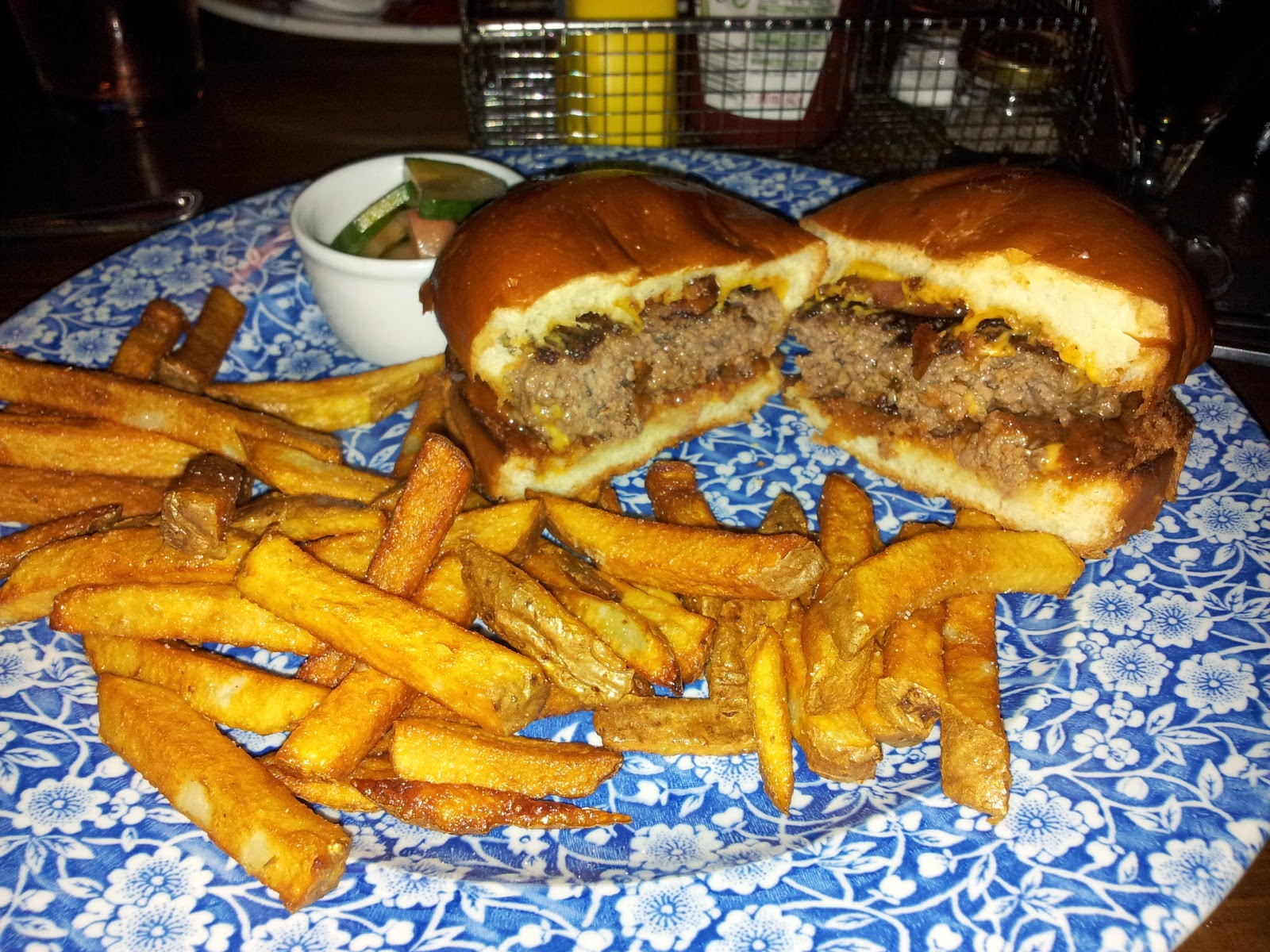 Bert's Burger Blog: March 2014