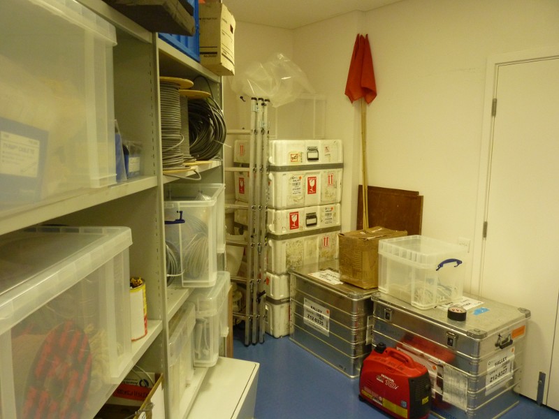 Ramblings to and from Antarctica: Halley VI - inside science modules.