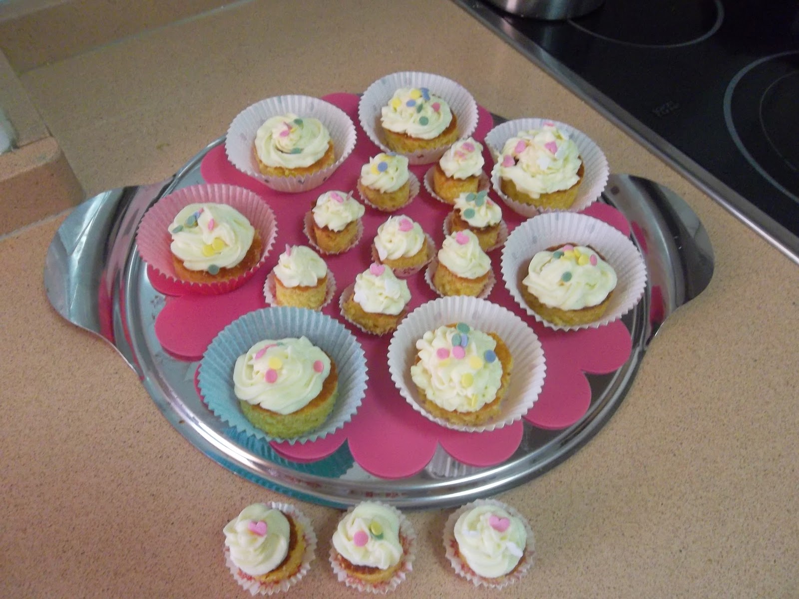 CREMA Y CHOCOLATE: MINI PASTELITOS