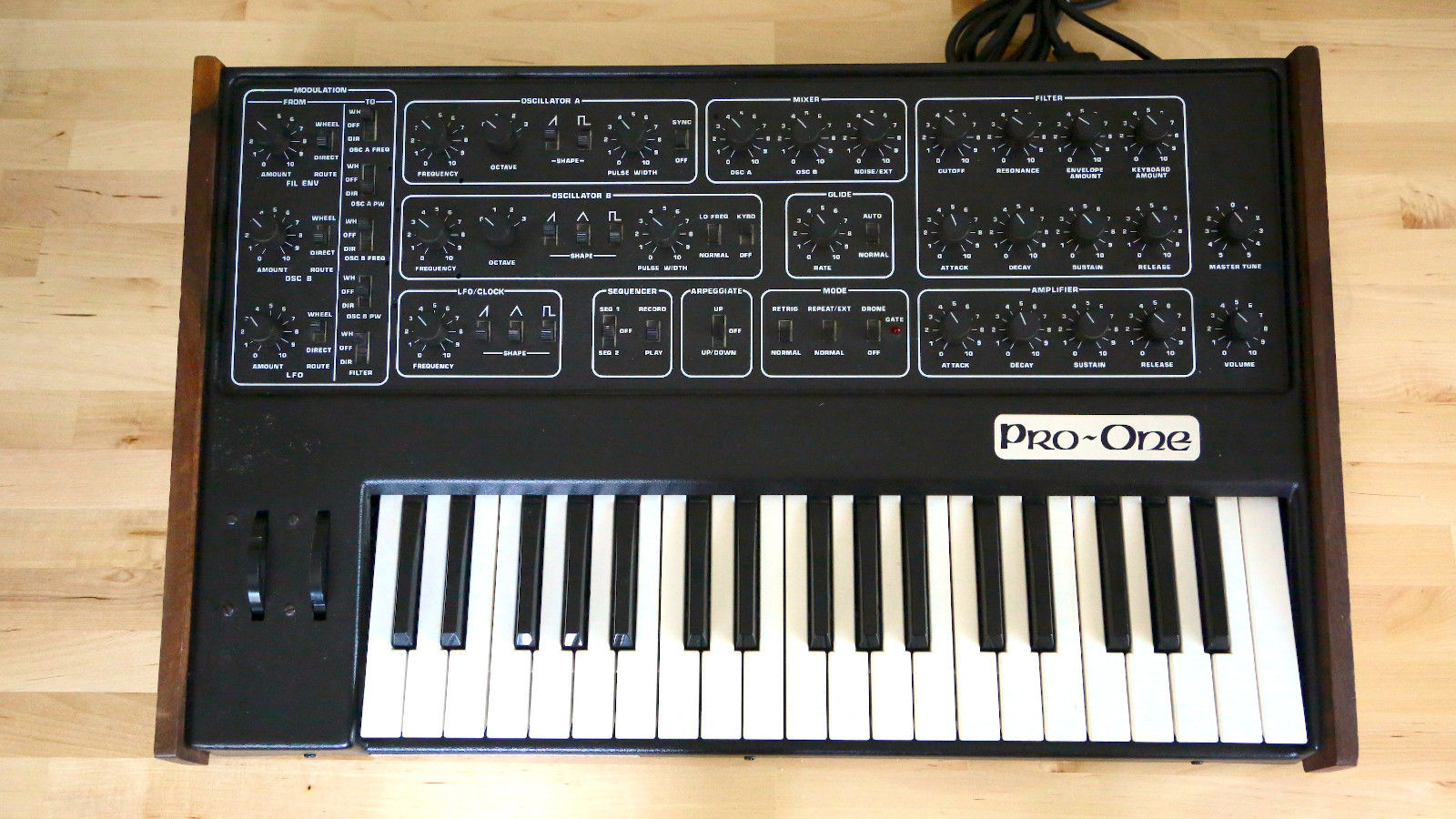 MATRIXSYNTH: Sequential Circuits Pro One SN 4246