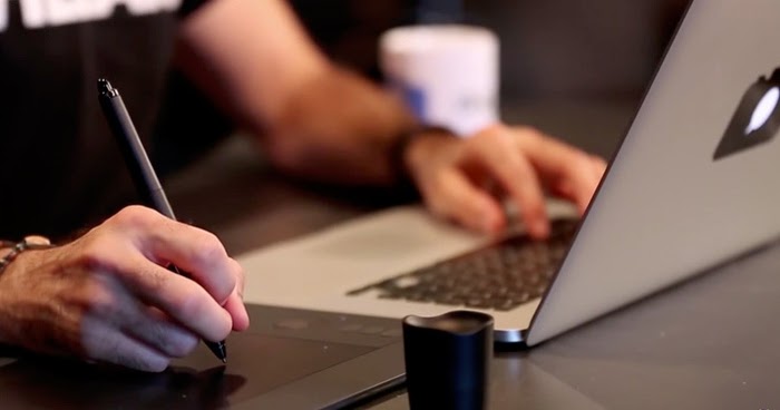 ALAT YANG DIGUNAKAN UNTUK MENGGAMBAR DIGITAL ART