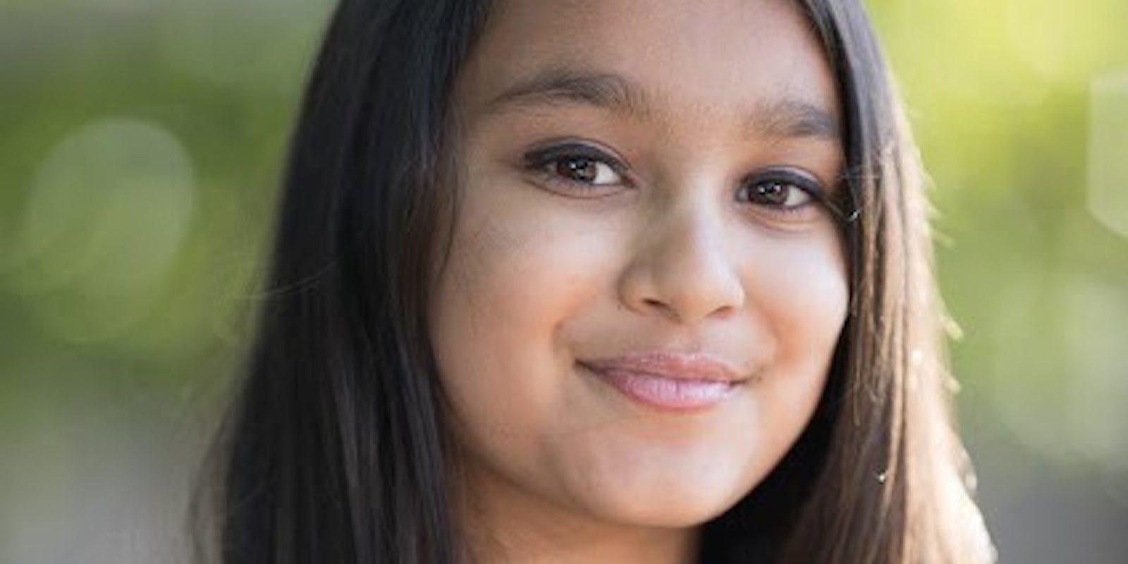 √ Gadis Kecil Yang Jago Coding Kursi Goyang