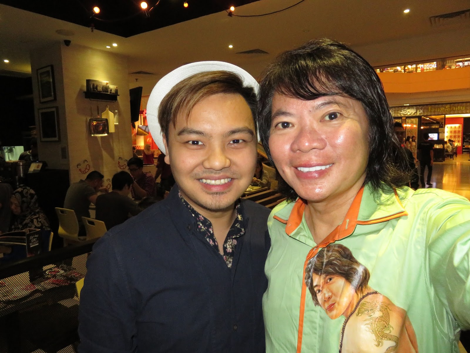 Kee Hua Chee Live!: ZACK HONG OPENS 4TH OUTLET OF BEST-SELLING ...