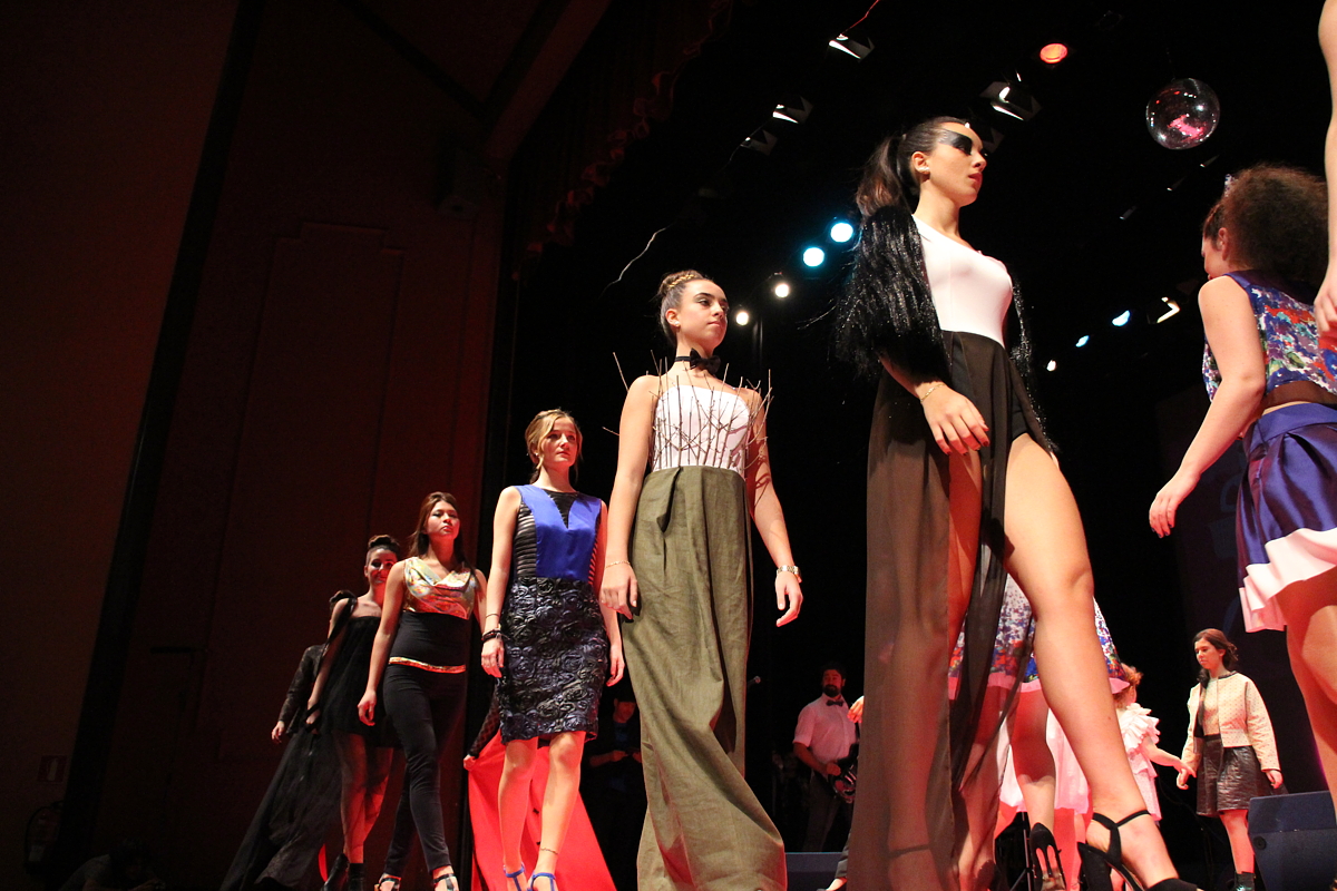El desfile de moda Barakaldo Fashion Show llena el teatro y garantiza ...