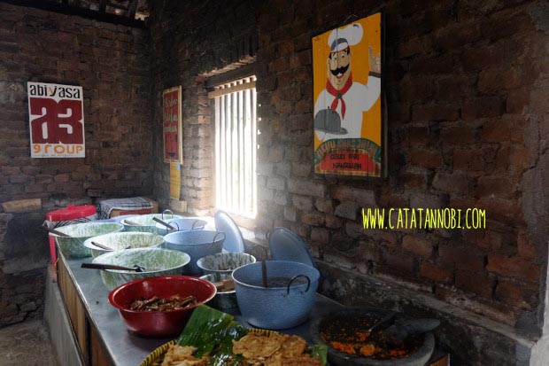 Geblek Pari, Jogja - Warung Pinggir Sawah Dengan Sajian Khas Pedesaan ...