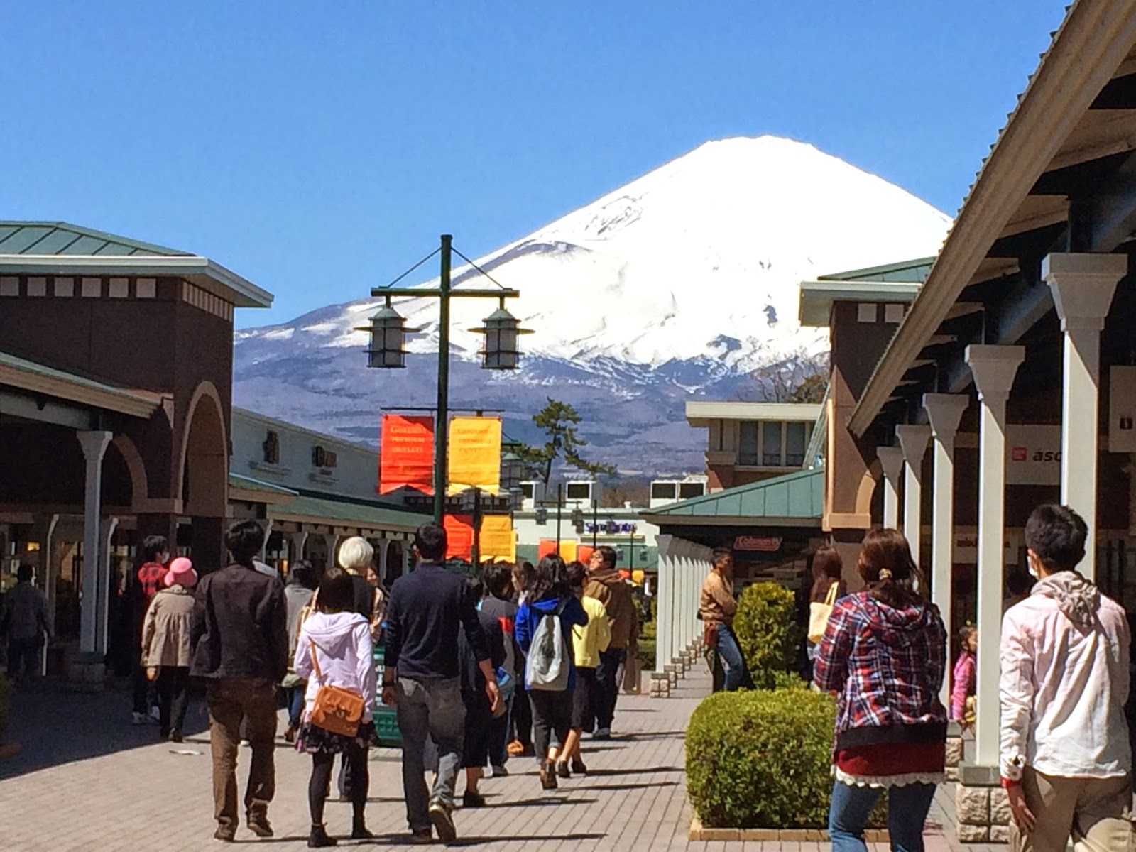 Something about Japan : Gotemba Premium Outlets: huge mall you can ...