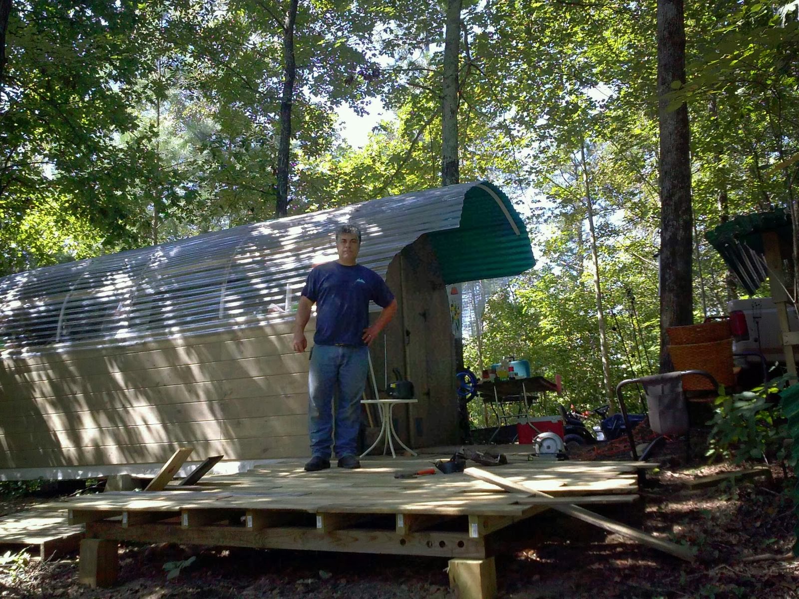 Relaxshacks.com: A Vaulted Roof TINY CABIN in the Woods of Georgia....