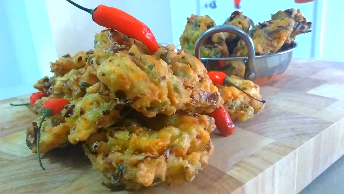 resep dan cara membuat bakwan sayur crispy, garing renyah diluar, empuk ...