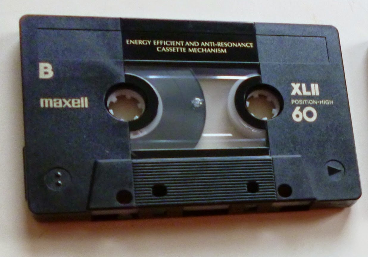 Musikkassetten : cassette / maxell XLII 60 / Audiokassette / cinta de ...