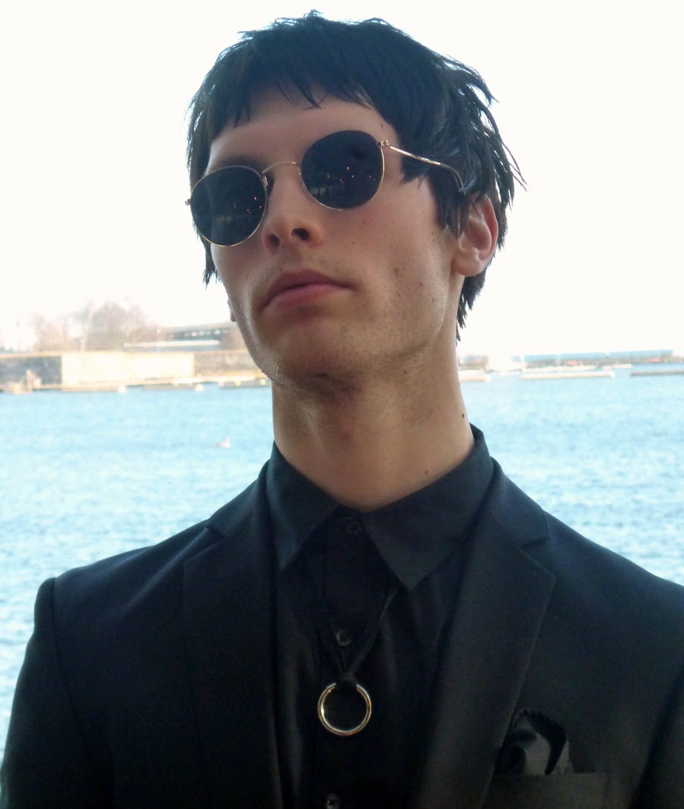 Kirjasta kirjaan: Miki Liukkonen: O