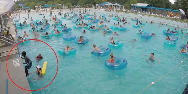 Can you spot the drowning swimmer? See the incredible moment lifeguard ...