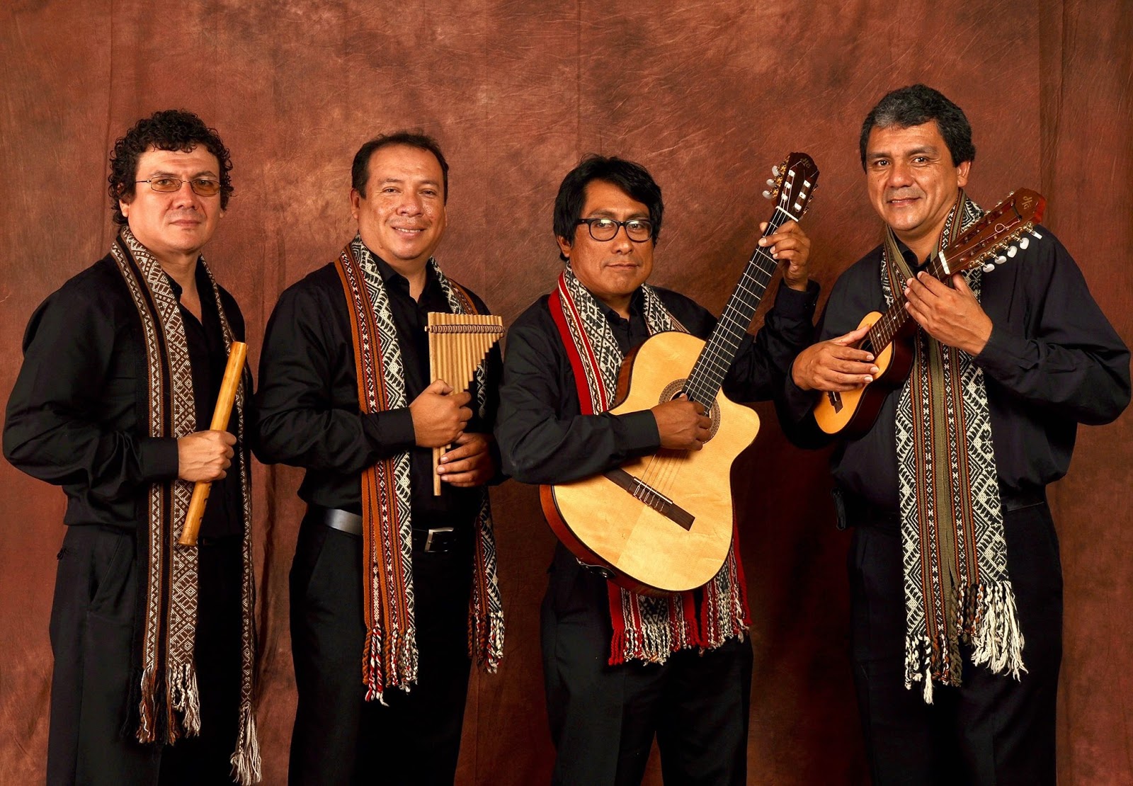 LA CARTELERA, CANAL CULTURAL DEL PERÚ: LOS CHOLOS ESTE VIERNES 22 DE ...