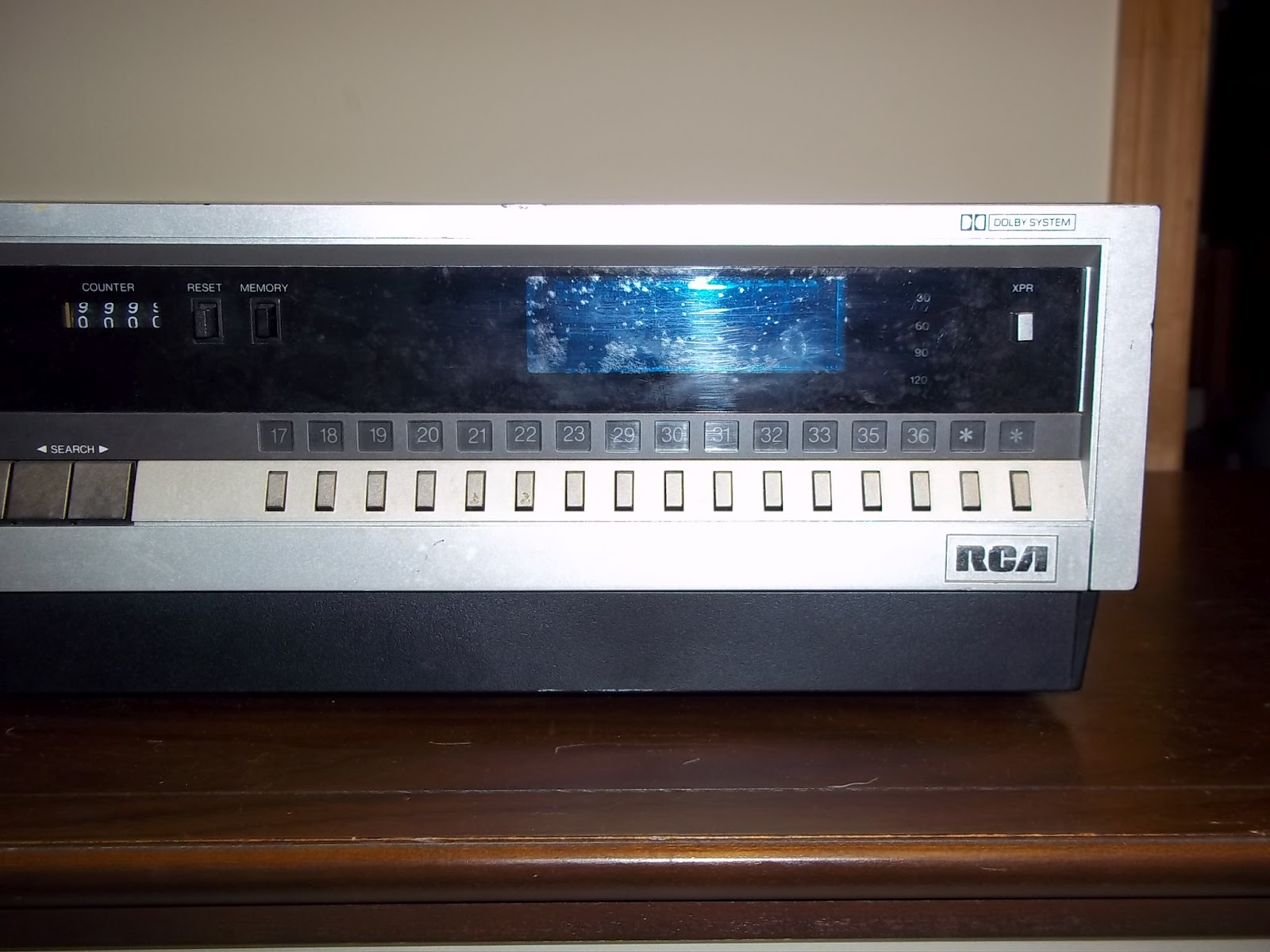 Jemascola's Blogspot: RCA SelectaVision VGT650 Top Loading VCR