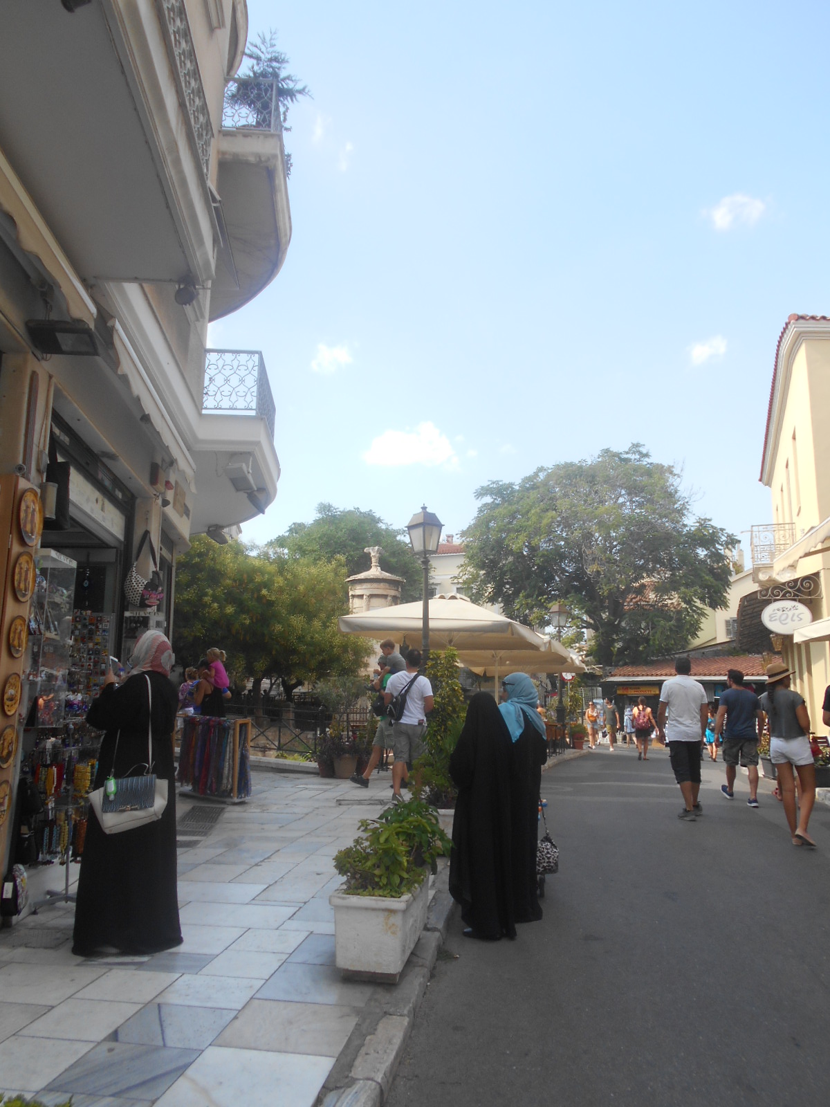 http://kymothoenota.blogspot.com/: Νότα Κυμοθόη :"Φωτογραφίες από Αθήνα"