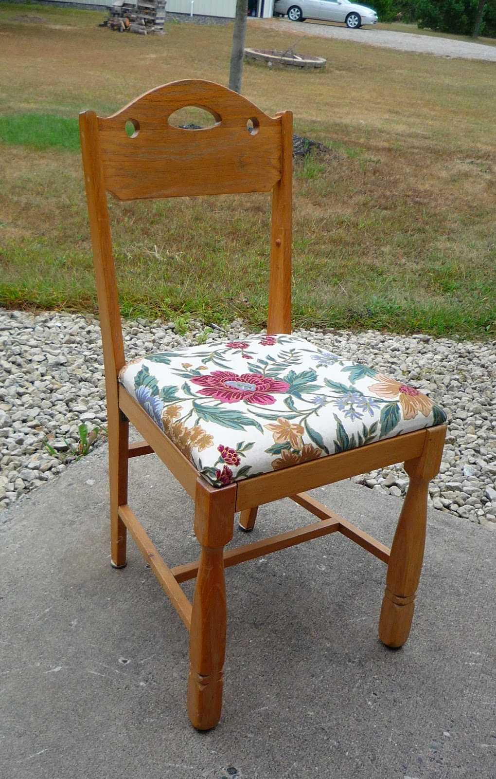 {A}Fresh Spin: Craft Room Reinvented