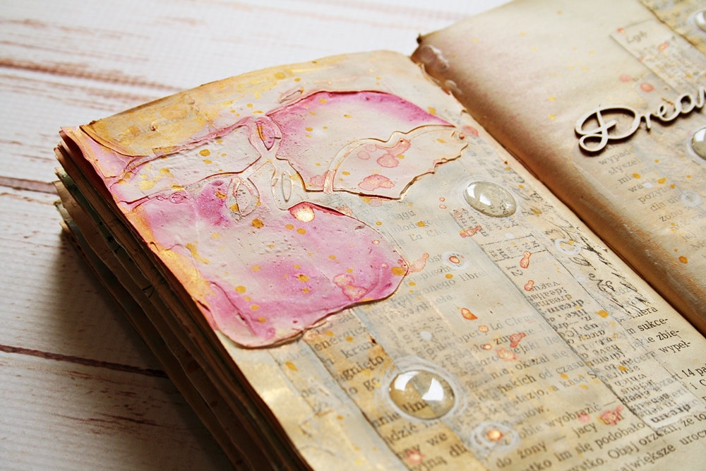 JaMajka: Stencil mania - Dream art journal spread