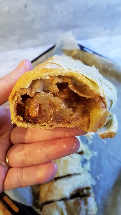 Strudel me mollë (Vienez) | BonBon Taste