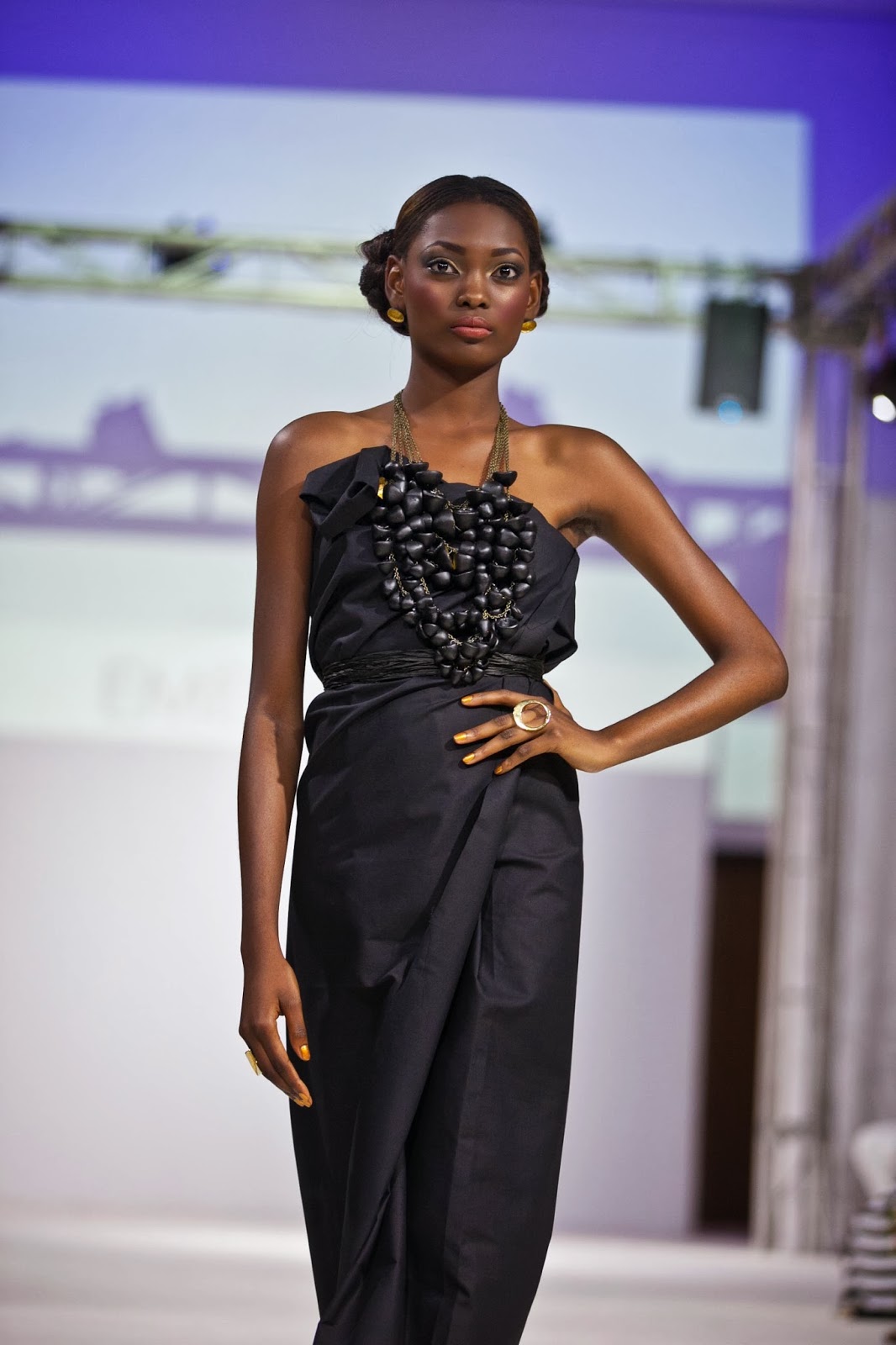 Undercover Stylista: October 2013