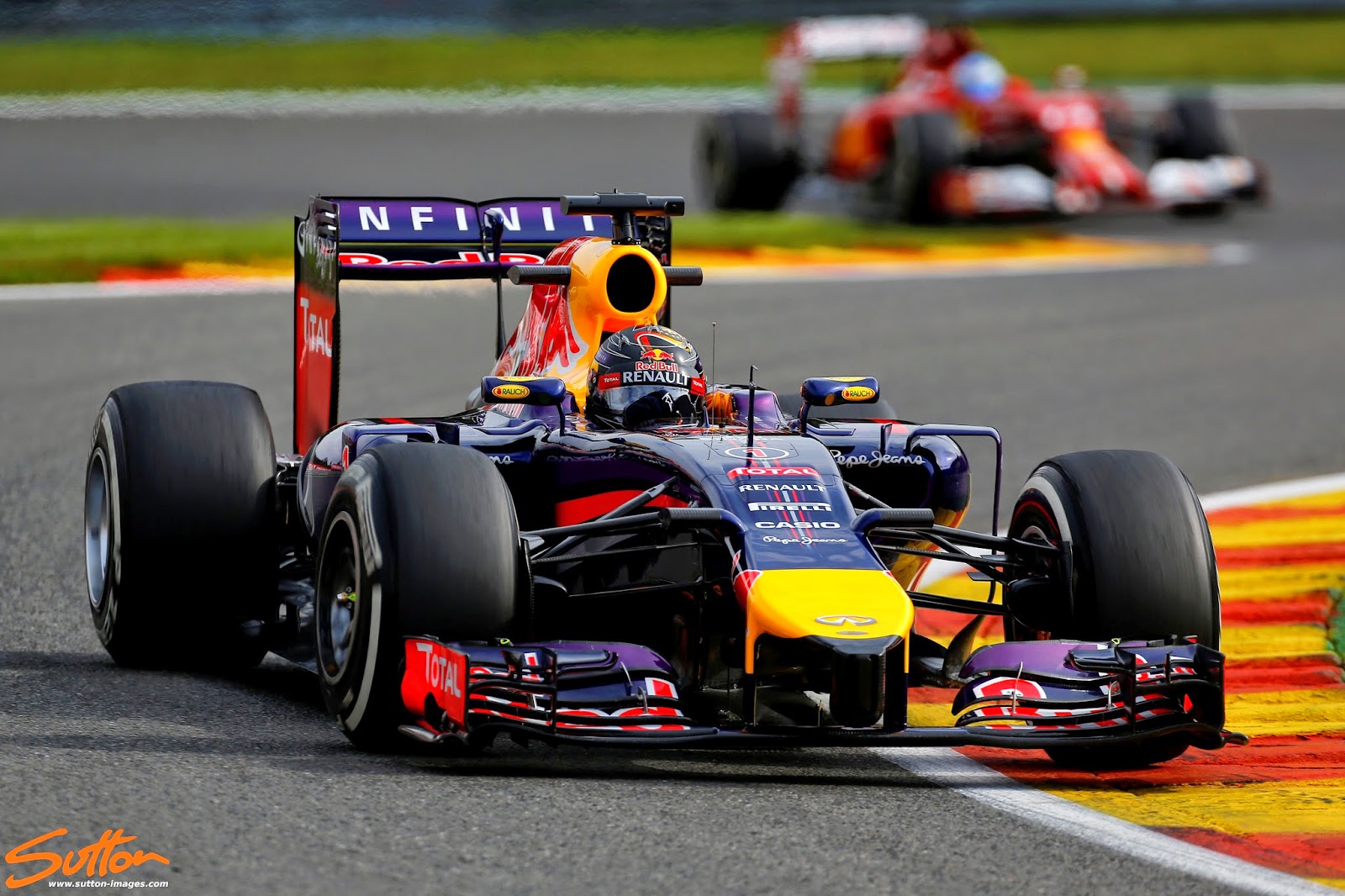 Bite Size Tech: Red Bull Racing RB10 Rear Wing - Spa - SomersF1 - The ...