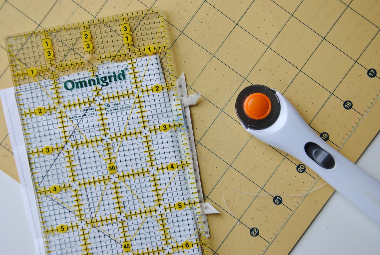 1/4" mark: squares in square block templates + tutorial