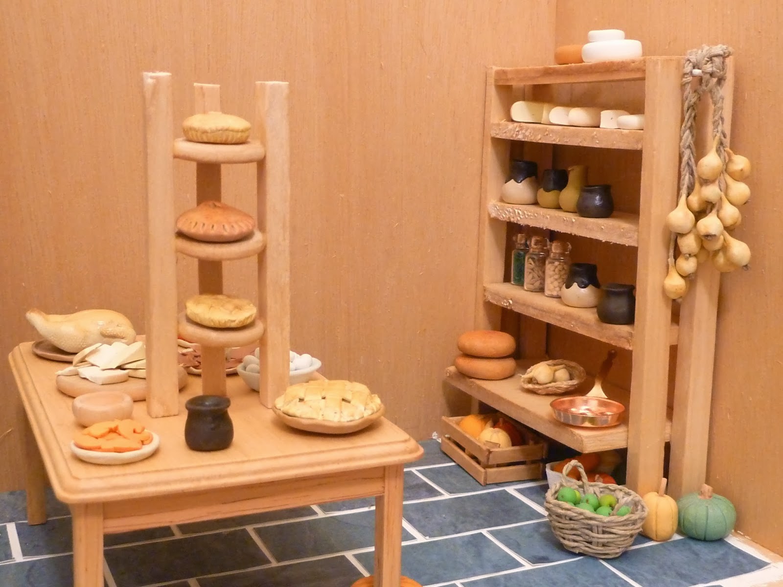 Minnie Kitchen: Hobbit Pantry Update