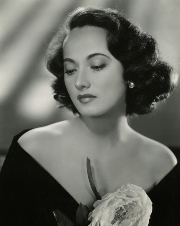 O FALCÃO MALTÊS: ******** A LENDA EXÓTICA de MERLE OBERON