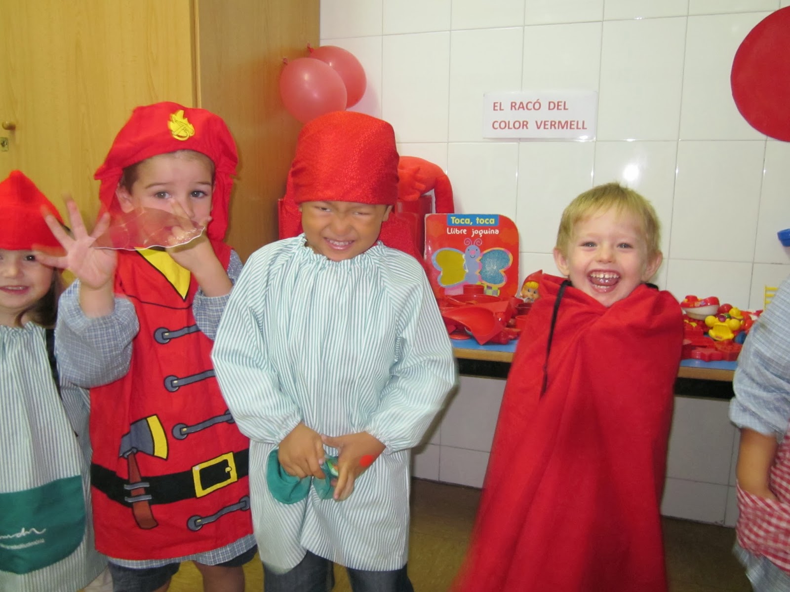 Educació Infantil: El Racó del Color Vermell
