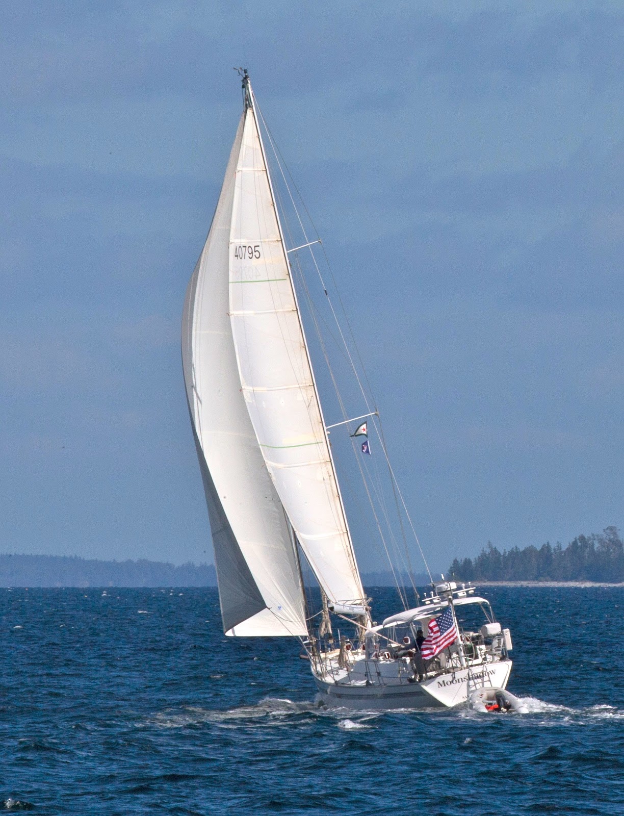 SAILING MOONSHADOW: About Moonshadow