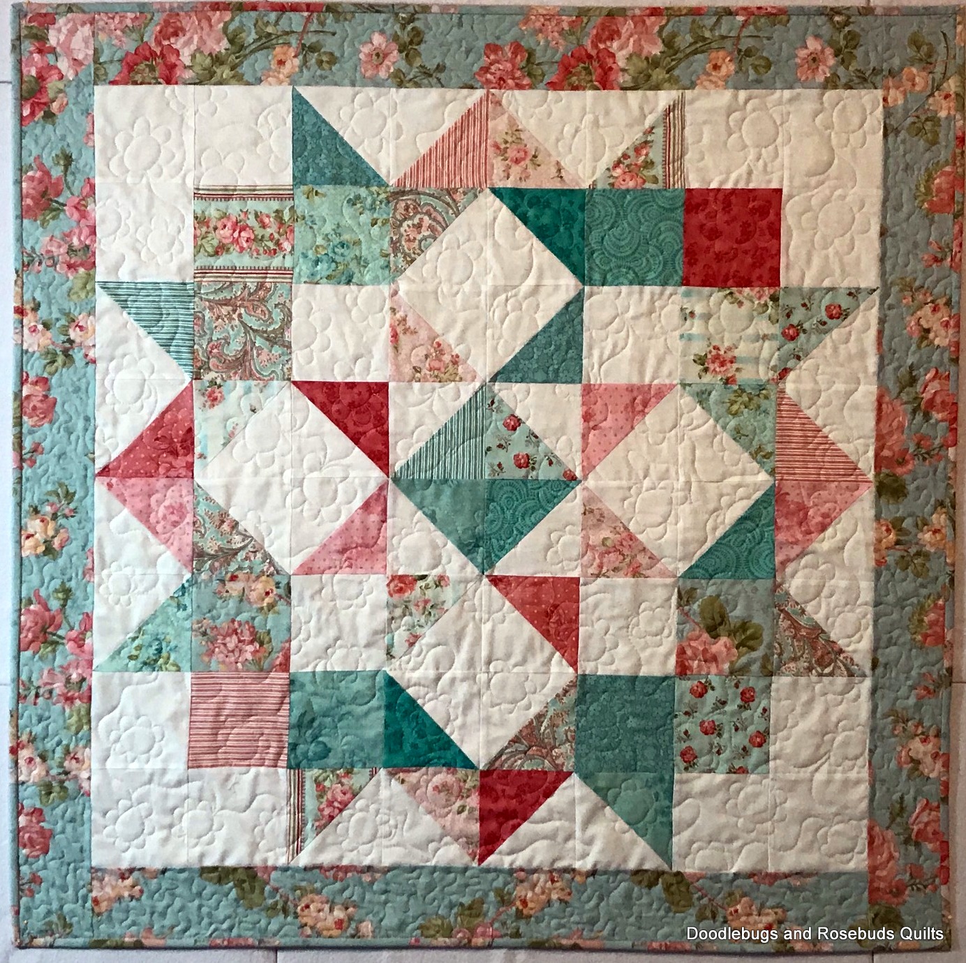 Doodlebugs and Rosebuds Quilts: Finished Moda Love