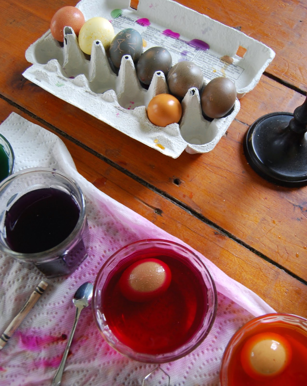 Ecoleeko: Dyeing Eggs with Natural Food Dye for Easter..