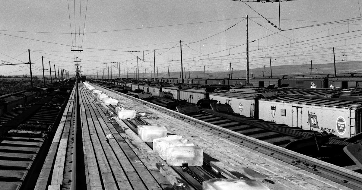 Big Bend Railroad History: Othello Icing Platforms-2