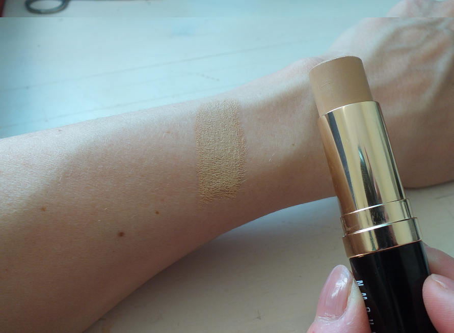 Meticulously Imperfect: Bobbi Brown Skin Foundation Stick Review