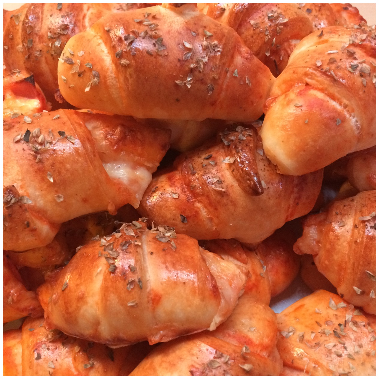 ApfelStrudel Kuchen: Ham & Cheese Pizza Croissants