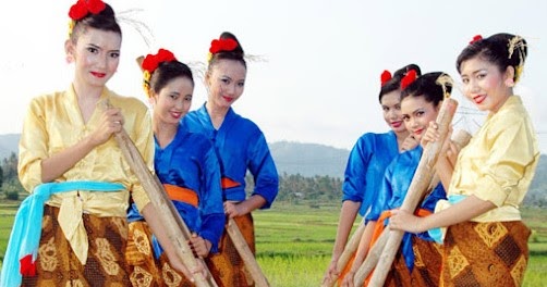 Lesung Dan Alu Alat Penumbuk Padi Jaman Dulu